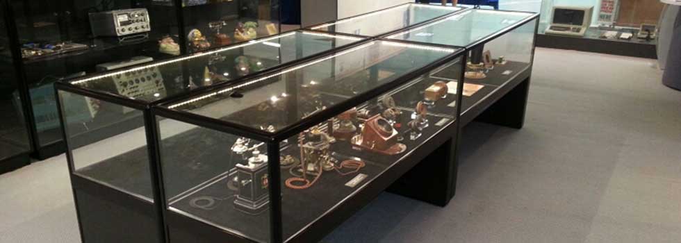 Museums Display Cabinets, Museum Display Cases - Showfront