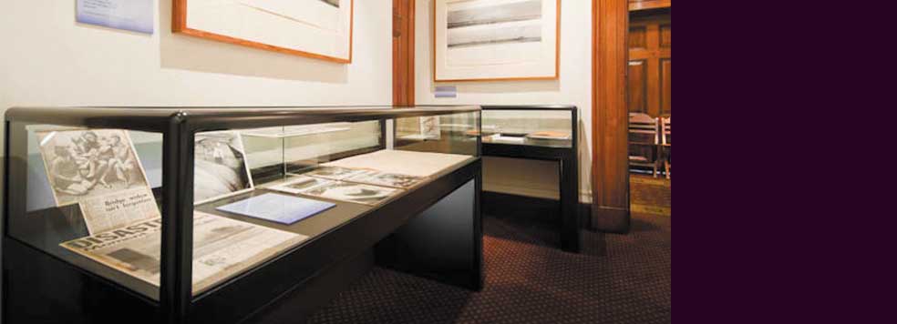 Museums Display Cabinets, Museum Display Cases - Showfront